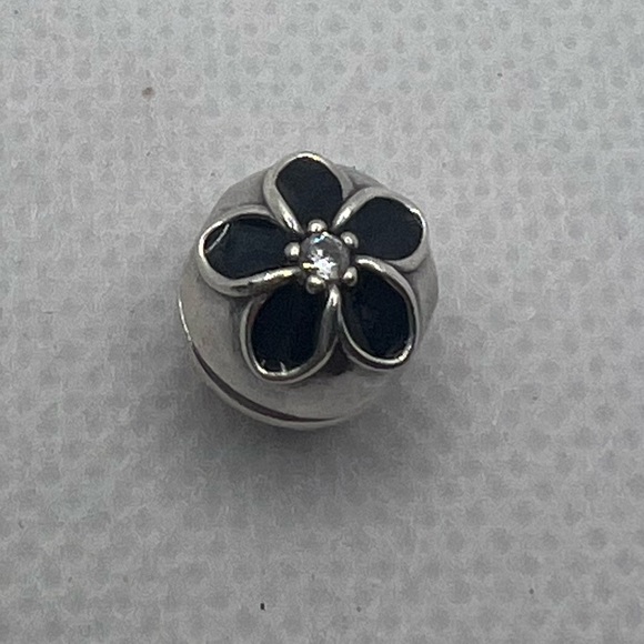 Pandora | Jewelry | Rare Pandora Mystic Floral Clip Black Flower | Poshmark